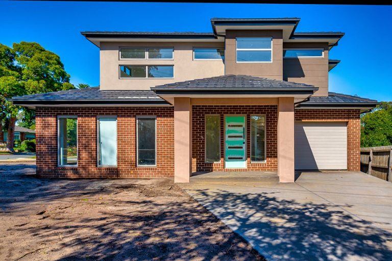 Sectional Garage Doors | Panel Lift-Safe Garage Doors