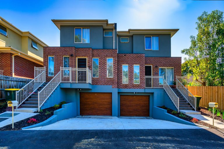 Sectional Garage Doors | Panel Lift-Safe Garage Doors